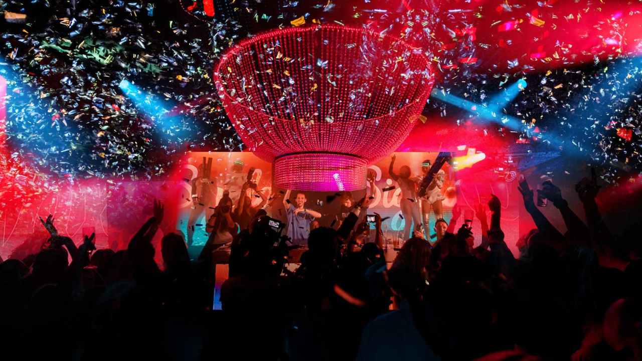 Amber Lounge Monaco - Farringdon Jets