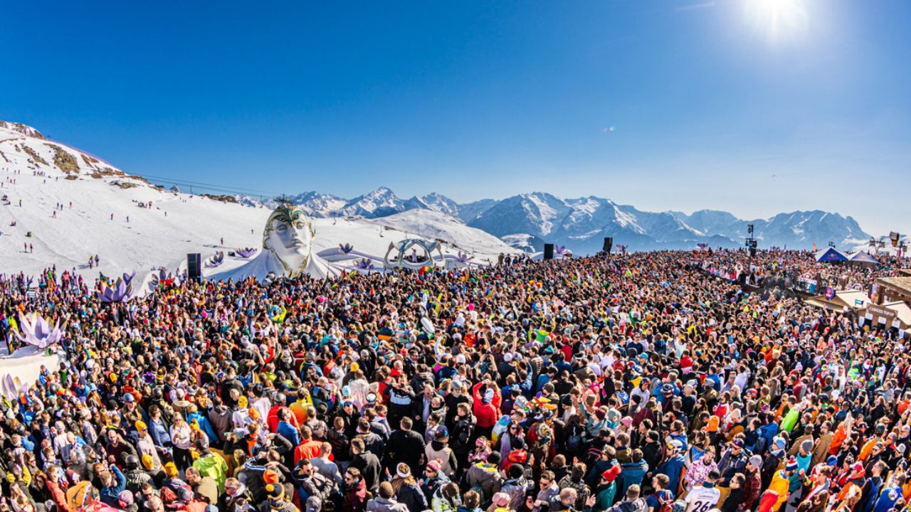 Tomorrowland Winter - Farringdon Jets